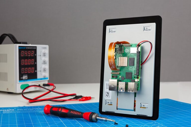 Raspberry Pi Touch Display 2 Launched - bret.dk